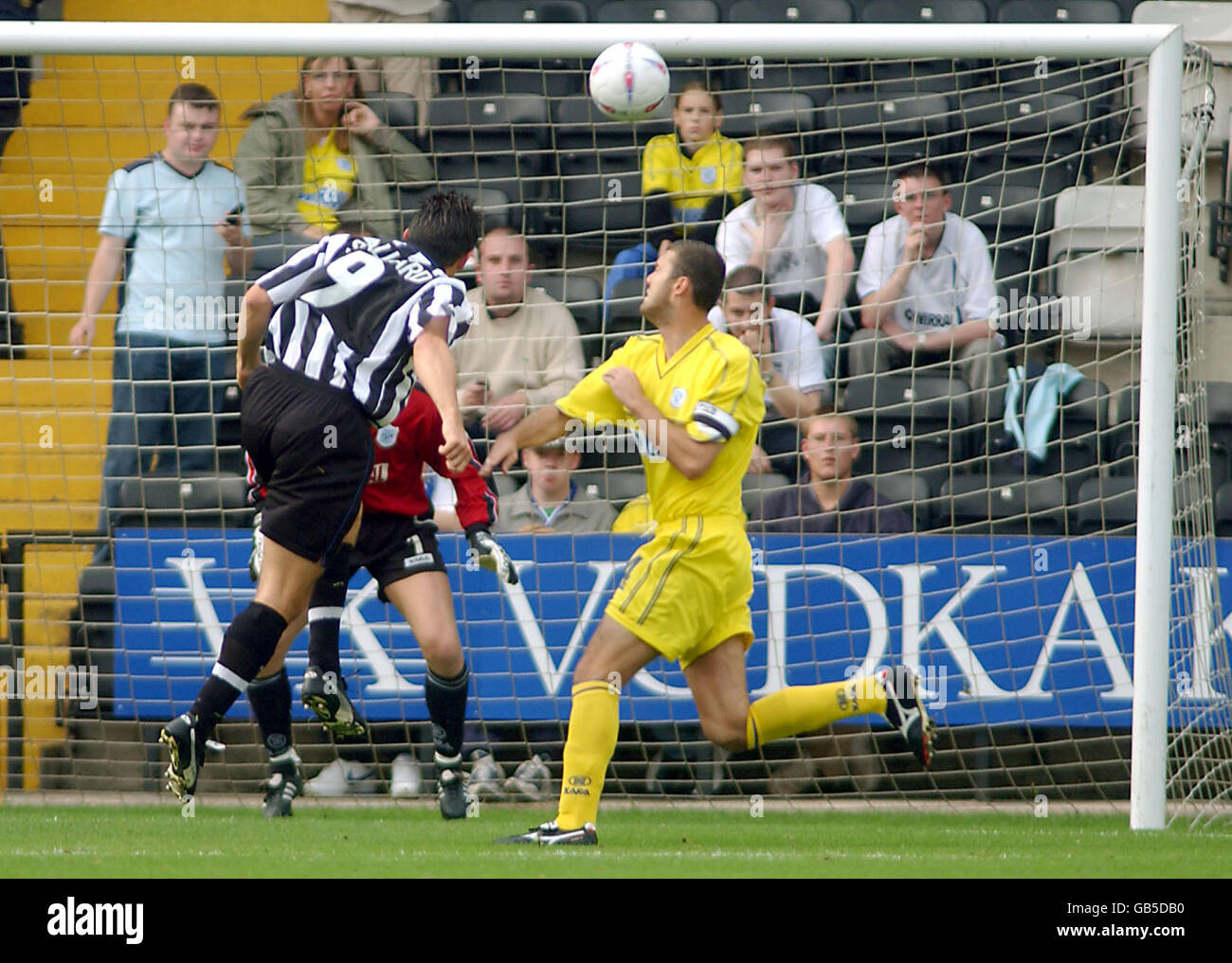 Notts countys mark stallard opens scoring hi-res stock photography and ...
