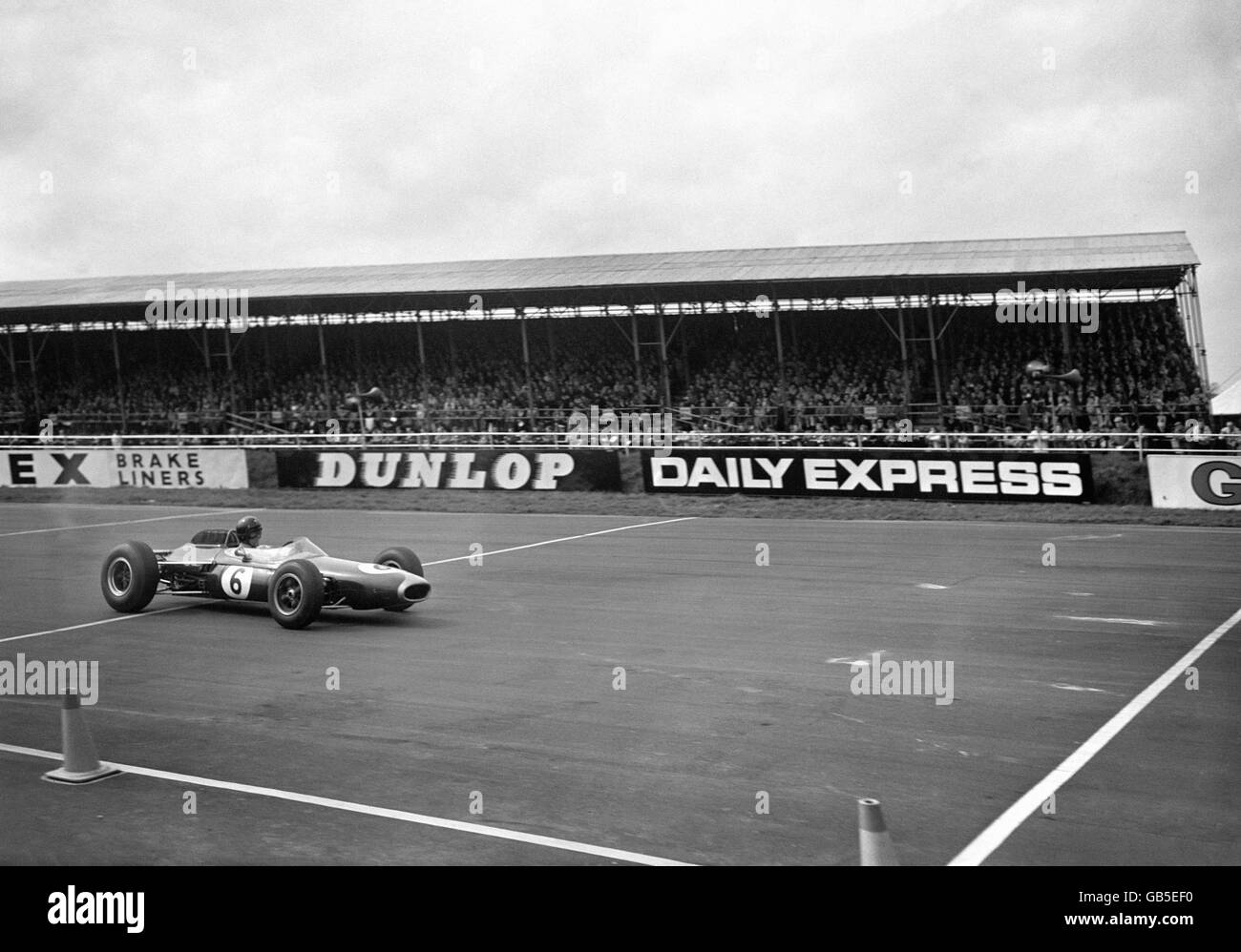 Daily Express Trophy Race High Resolution Stock Photography and Images ...