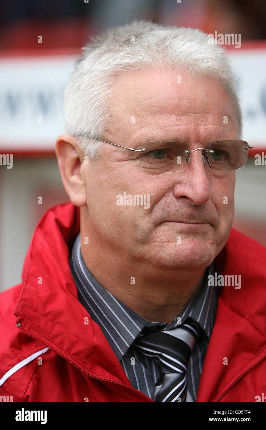 Jimmy mullen football hi-res stock photography and images - Alamy