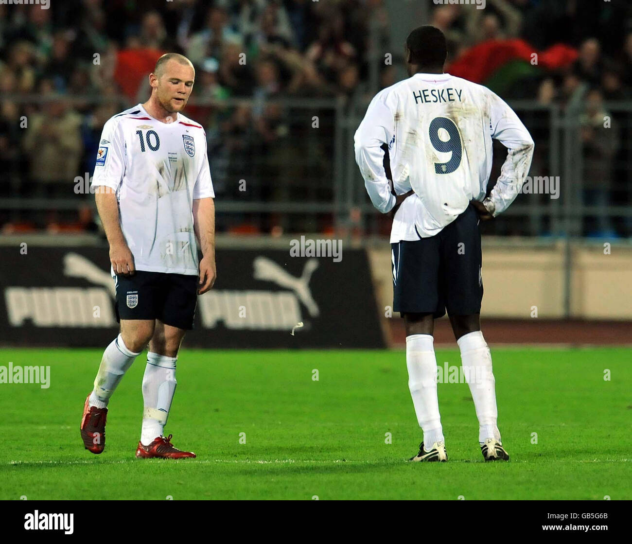 Wayne rooney and emile heskey hi-res stock photography and images - Alamy