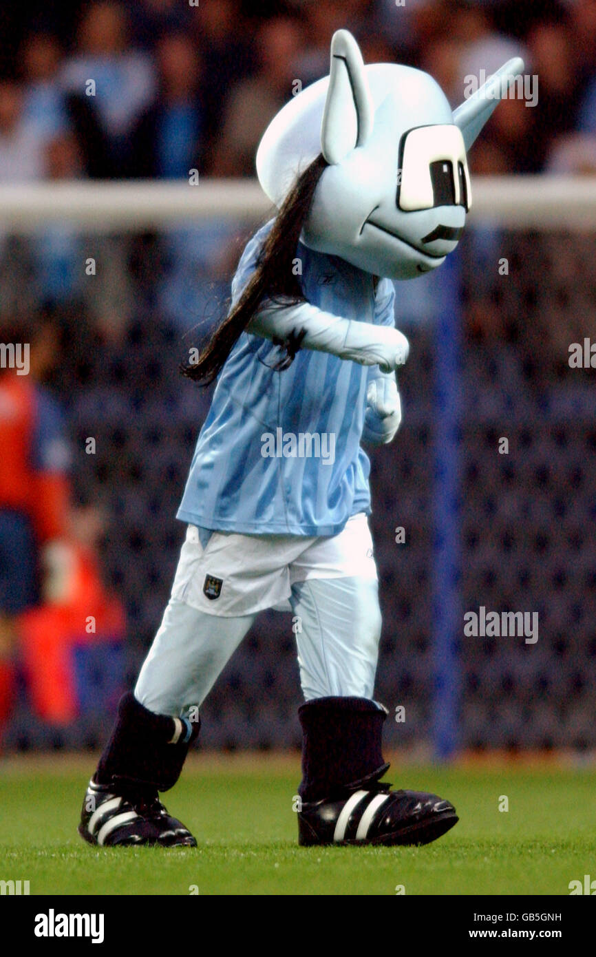 Manchester city mascot moonchester hi-res stock photography and images ...