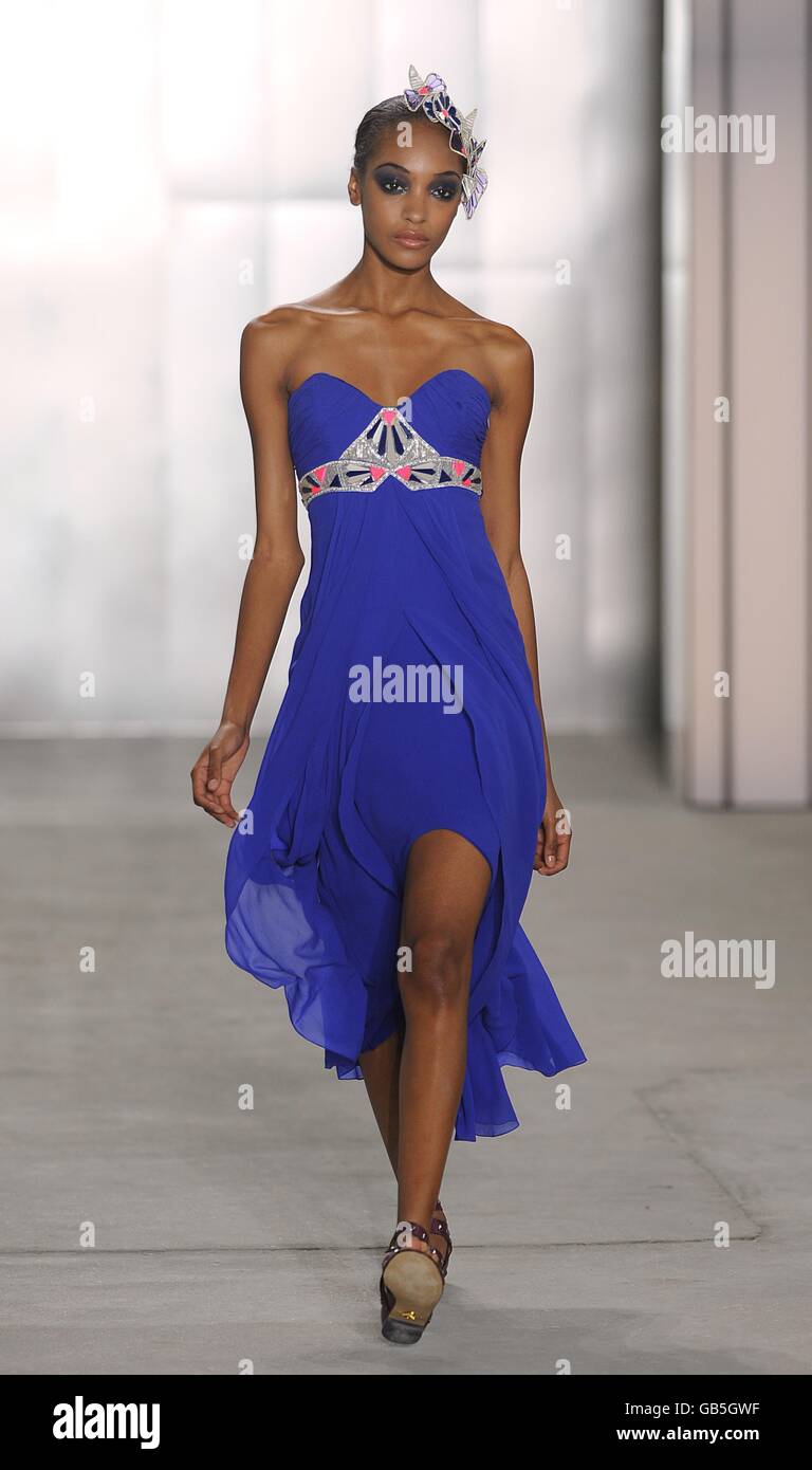 London Fashion Week - Temperley London Catwalk Show Stock Photo - Alamy