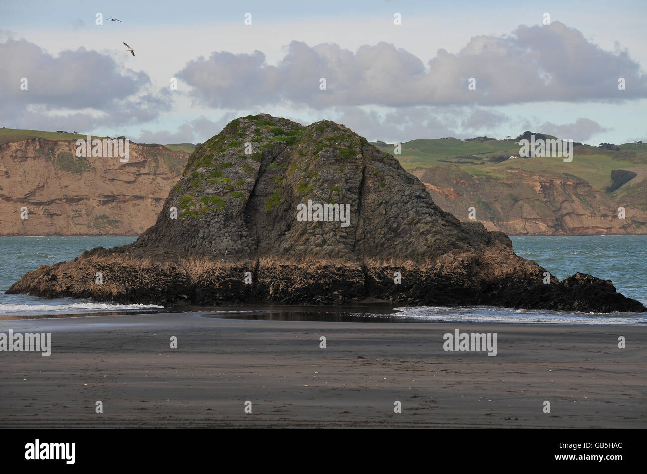 Large Rock Island Accessible by Foot Stock Photo - Alamy