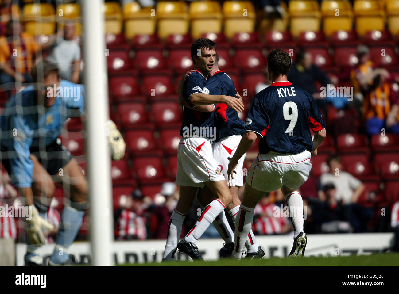 Sunderland's Gary Breen celebrates scoring the opening goal against ...
