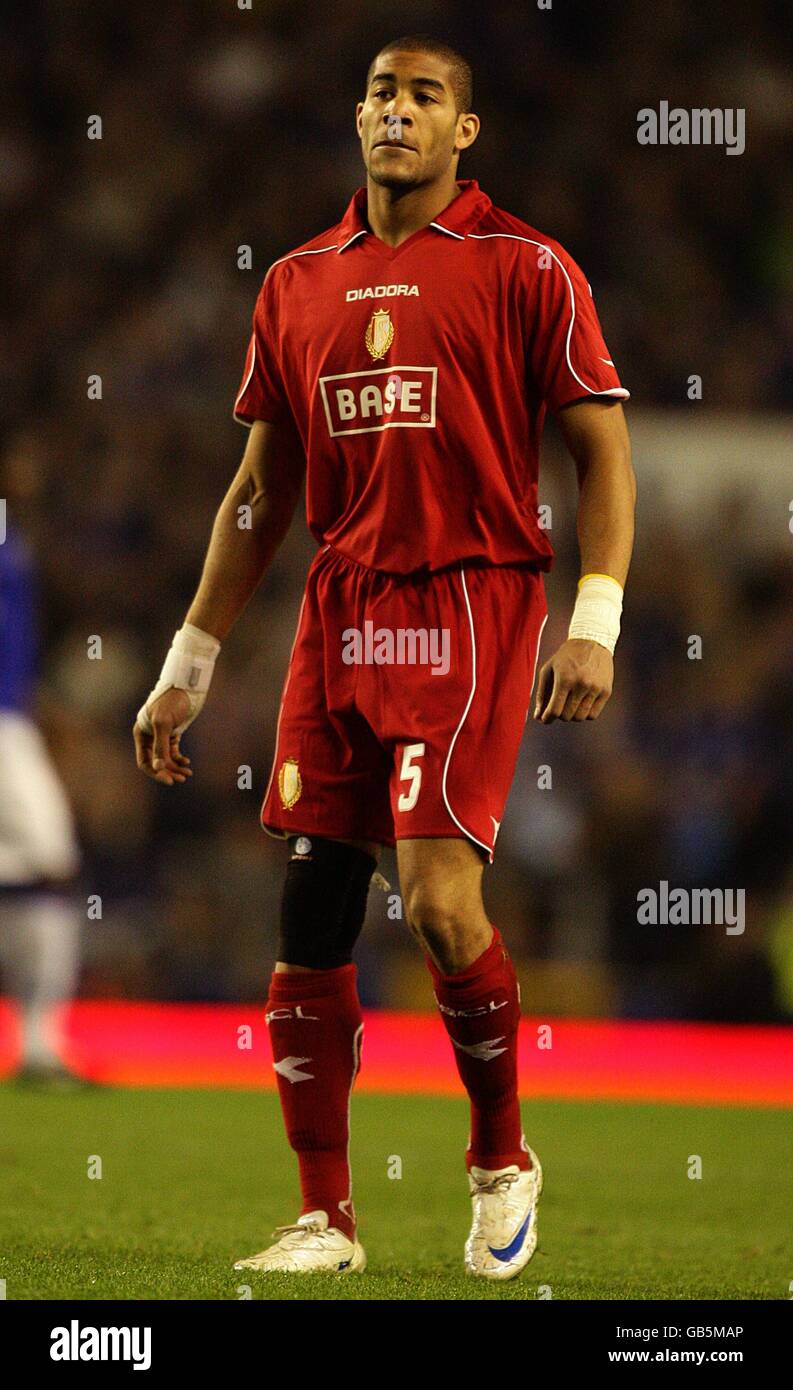 Standard lieges oguchi onyewu hi-res stock photography and images - Alamy Standard lieges oguchi onyewu hi-res stock photography and images - Alamy