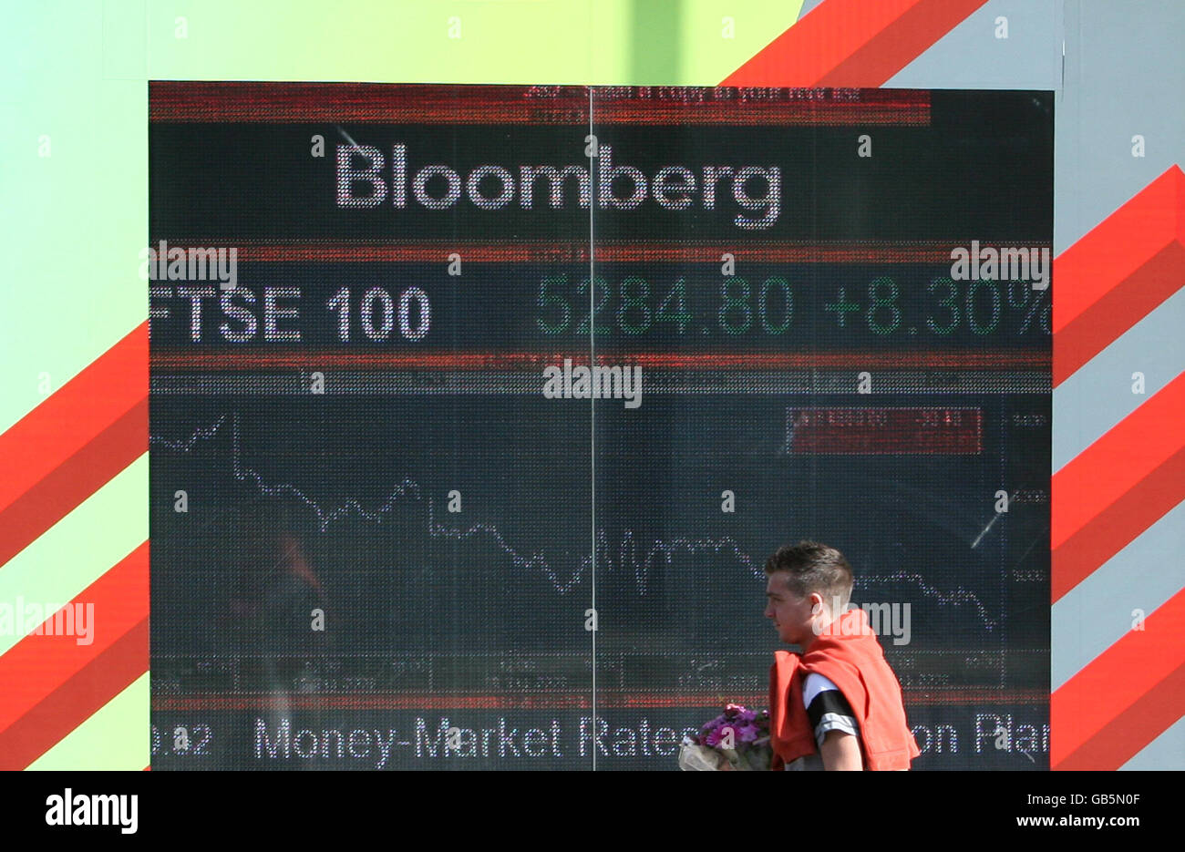 Bloomberg screen hi-res stock photography and images - Alamy