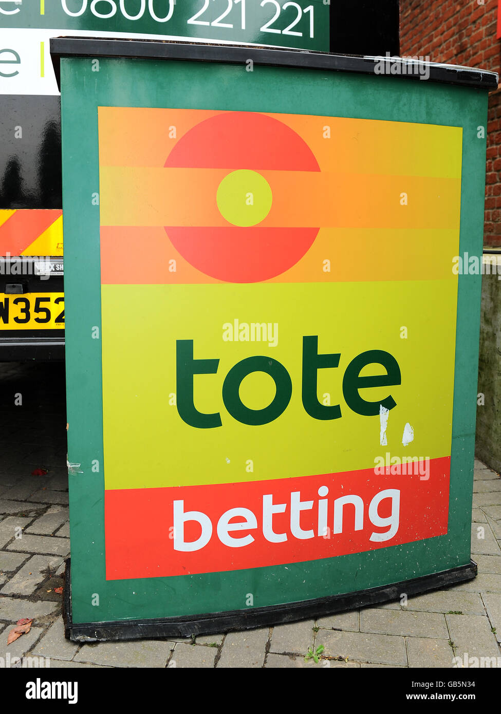 Tote sign hi-res stock photography and images - Alamy