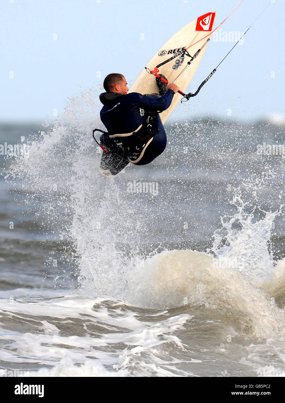 Surfing on tynemouth beach hi-res stock photography and images - Alamy