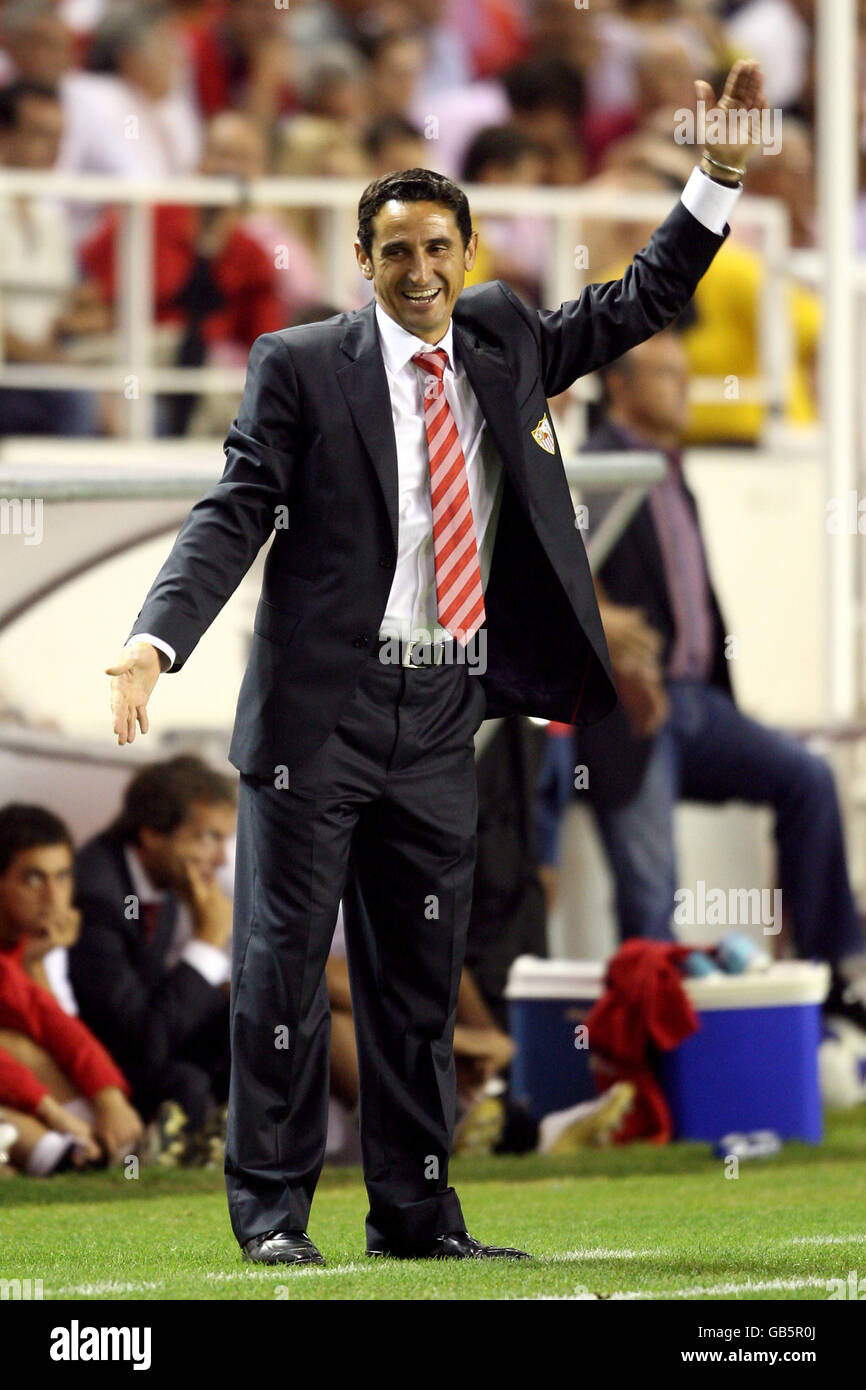 Soccer - UEFA Cup - First Round - First Leg - Sevilla FC v SV Salzburg ...