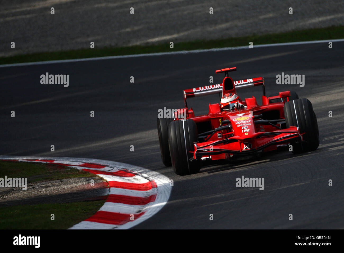Rumble strip hi-res stock photography and images - Alamy