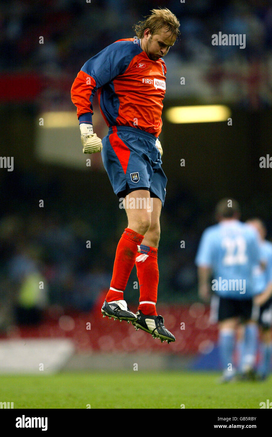 Total network solutions v manchester city hi-res stock photography and ...