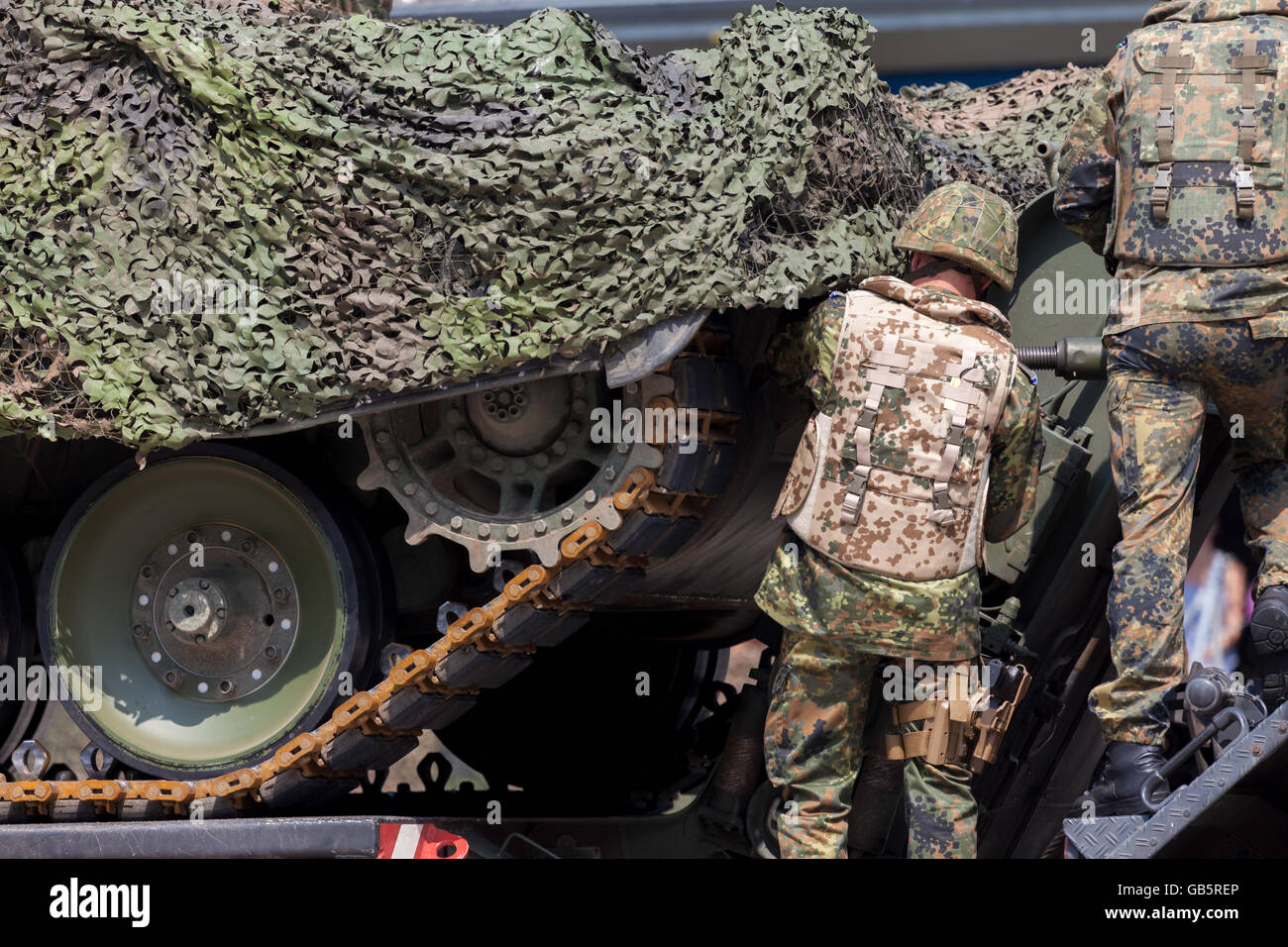 Marder battle tank hi-res stock photography and images - Alamy