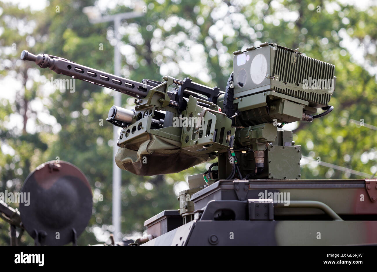 Armoured military vehicle hi-res stock photography and images - Alamy