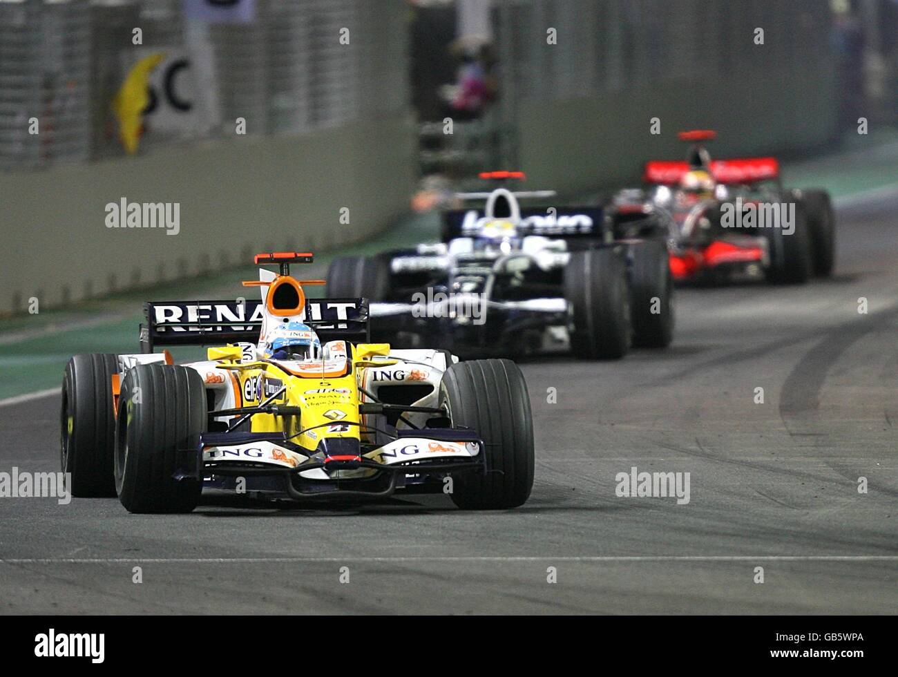 Formula one singtel singapore grand prix hi-res stock photography and ...