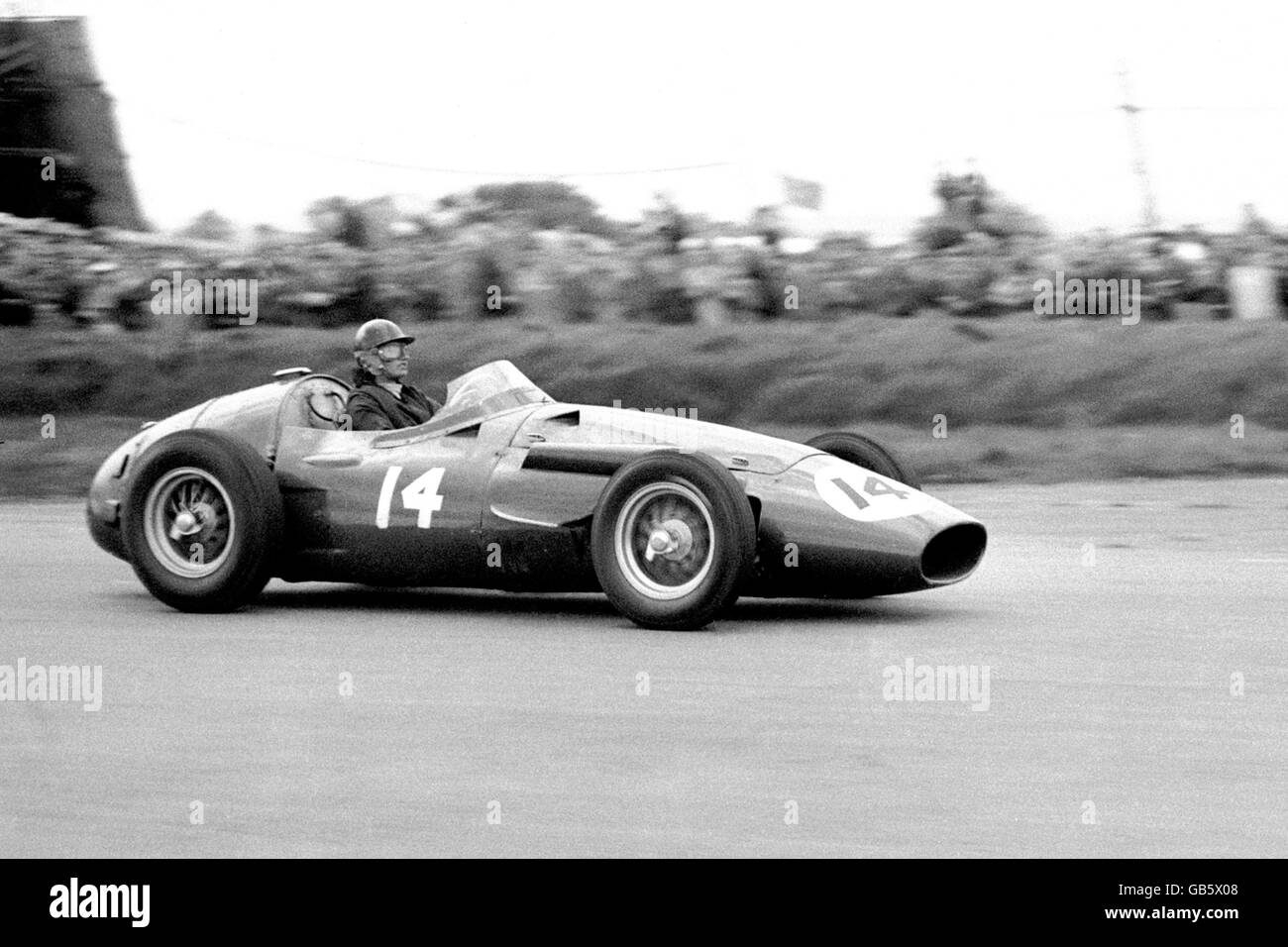 Lady racing driver hi-res stock photography and images - Alamy