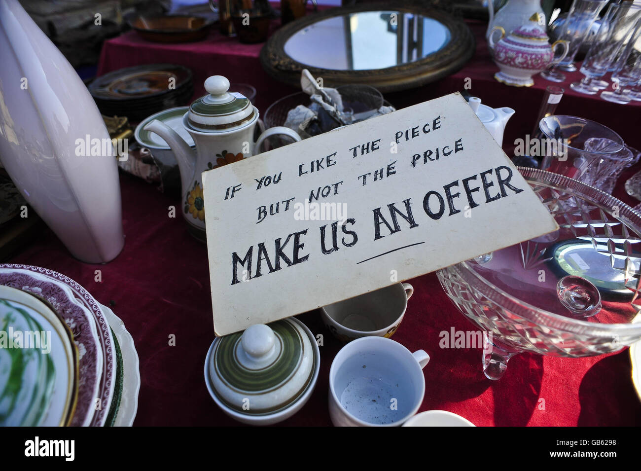 Generic picture of a sign saying 'if you like the piece but not the ...