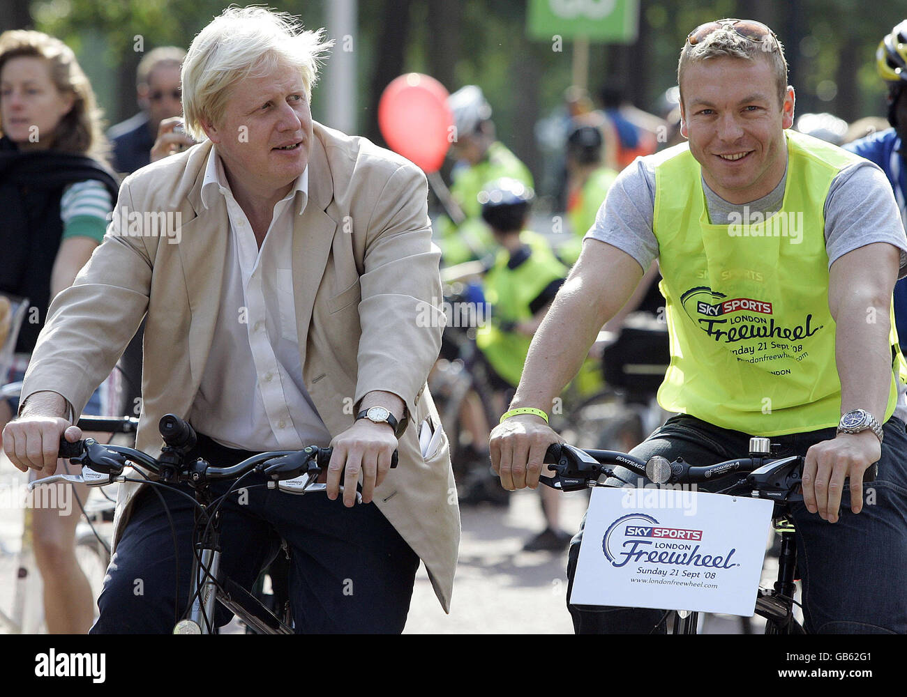 Cycling - 2008 London Freewheel - St James' Park. London Mayor Boris ...