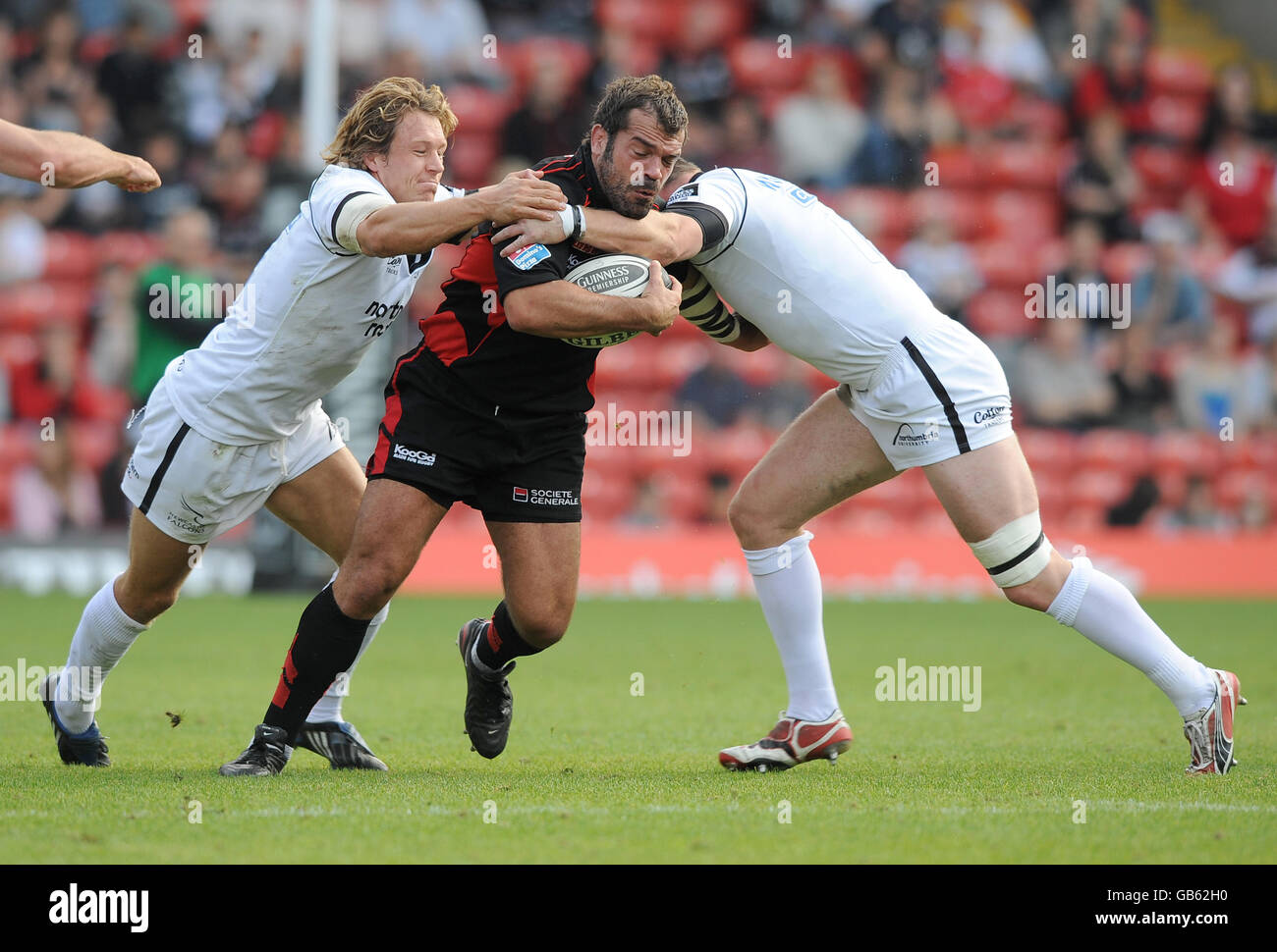 Newcastle falcons jonny wilkinson hi-res stock photography and images ...