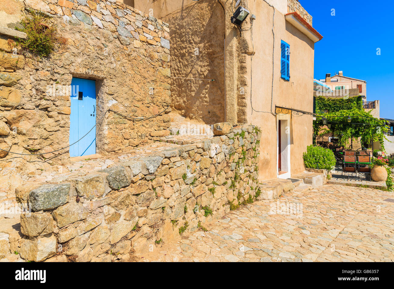 Traditional medieval french architecture hi-res stock photography and ...