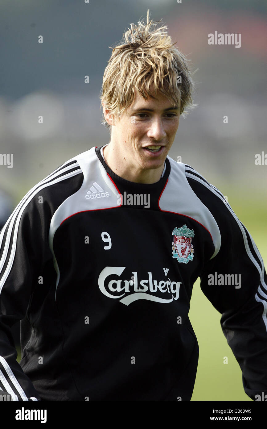 Number 9 premier league hi-res stock photography and images - Alamy