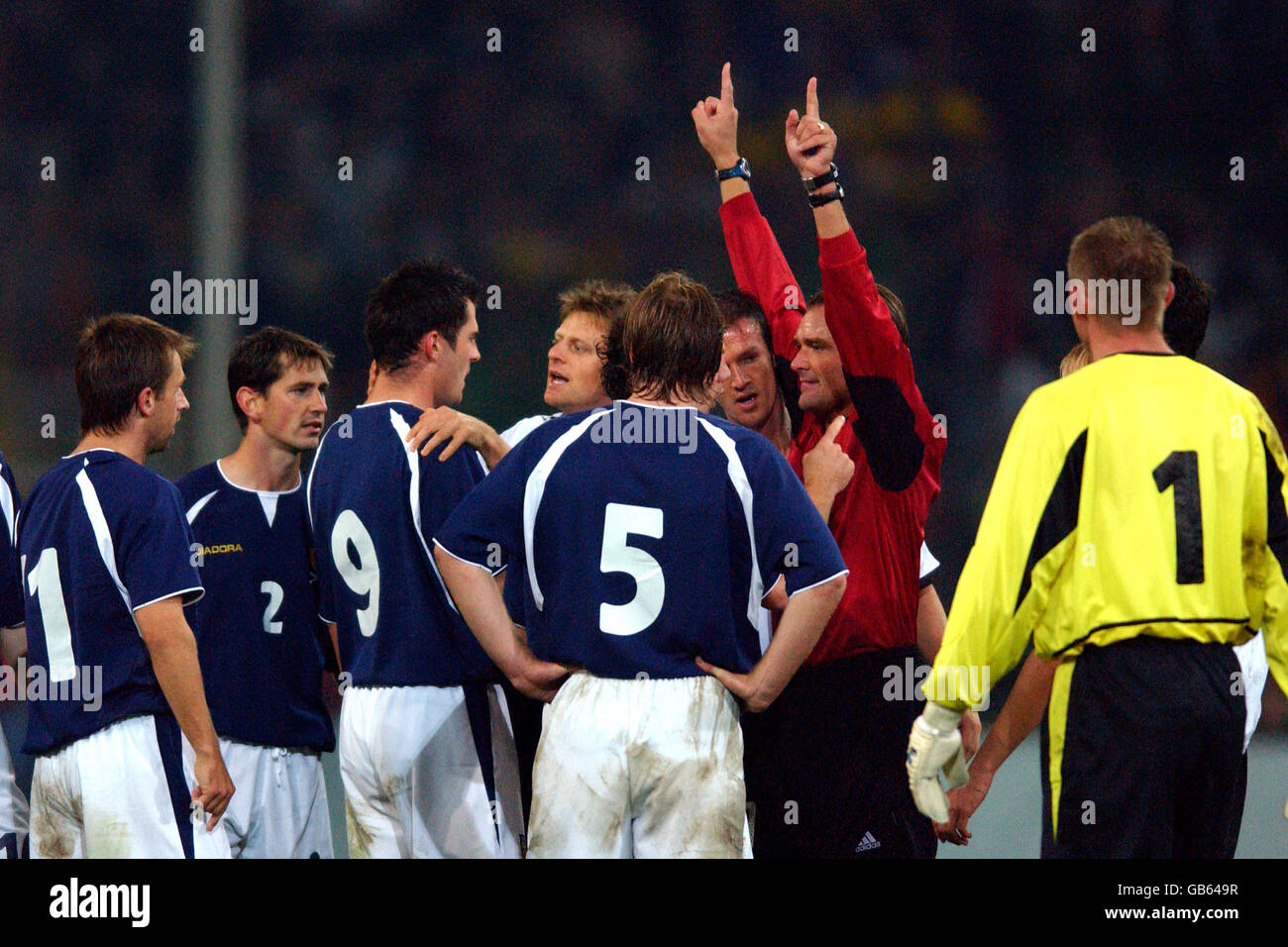 l-r Scotland's Neil McCann, Jackie McNamara, Steven Thompson, Steven ...