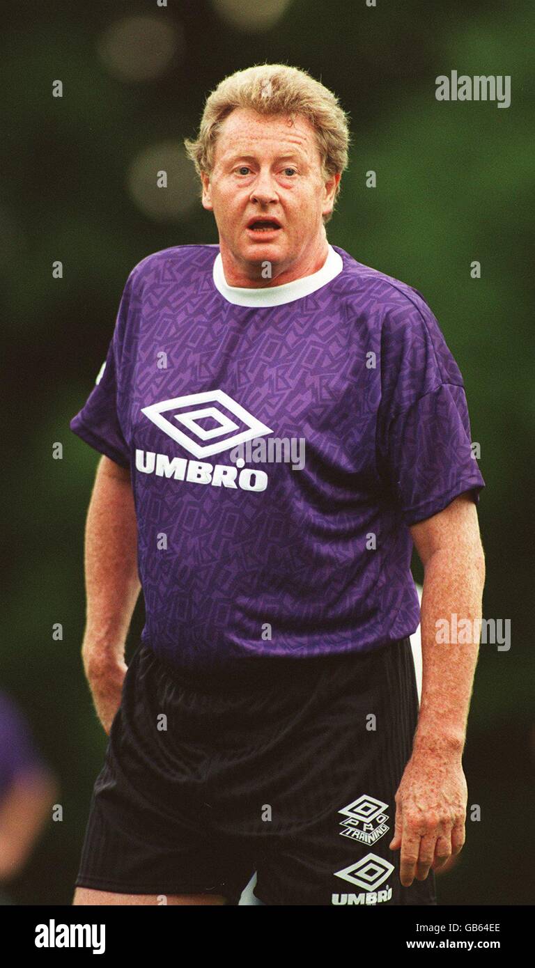 English fa chief graham kelly hi-res stock photography and images - Alamy