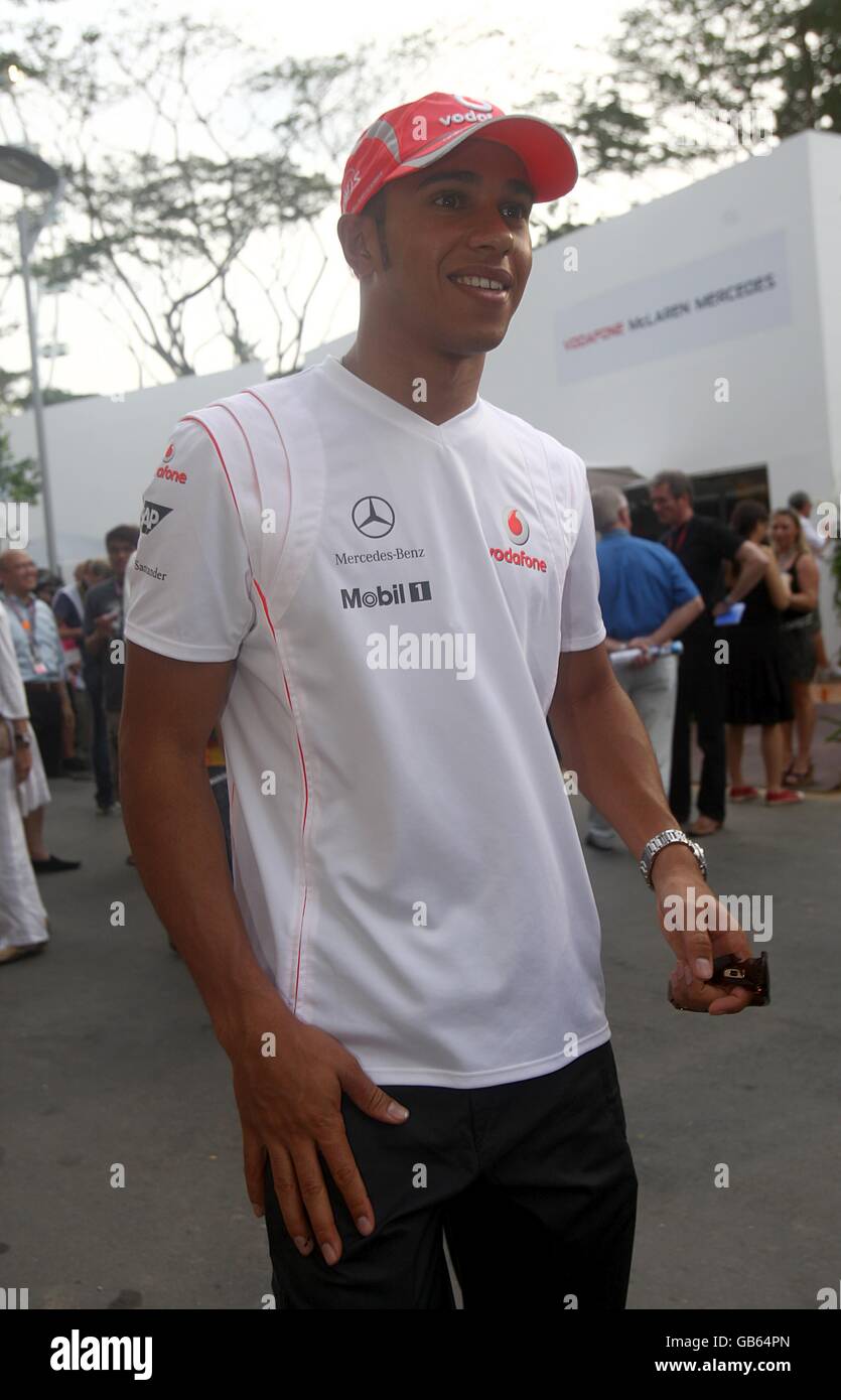 Motor Racing - Formula One Singtel Singapore Grand Prix - Qualifying ...