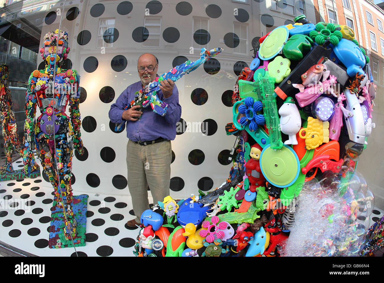 Easy Recycled Art Sculpture