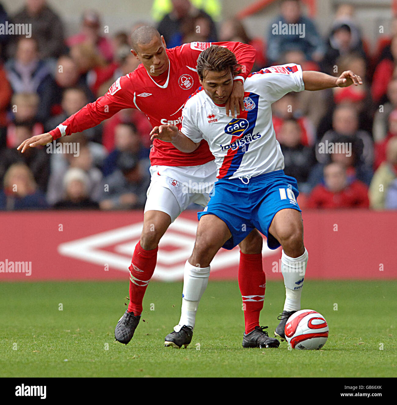 Crystal Palace's Nick Carle (r) and Nottingham Forest's Nathan Tyson ...