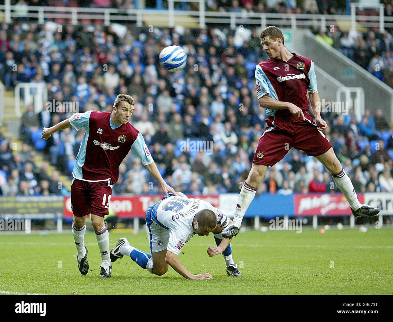 Burnley's Chris McCann heads a consolation goal against Reading during ...