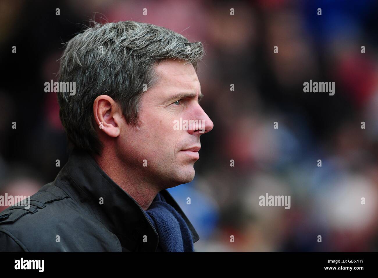 Tv presenter matt smith prior to kick off hi-res stock photography and ...