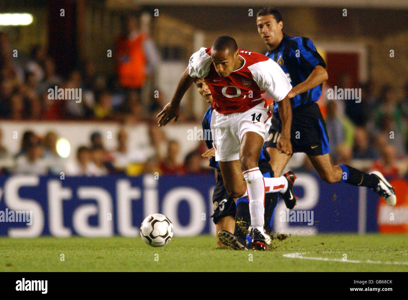 Arsenal v inter milan thierry henry hi-res stock photography and images ...