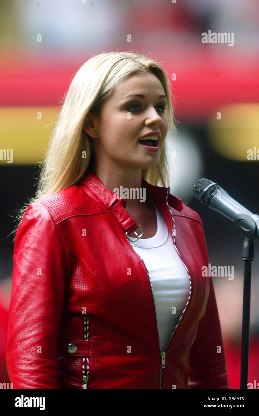 England rugby microphone hi-res stock photography and images - Alamy