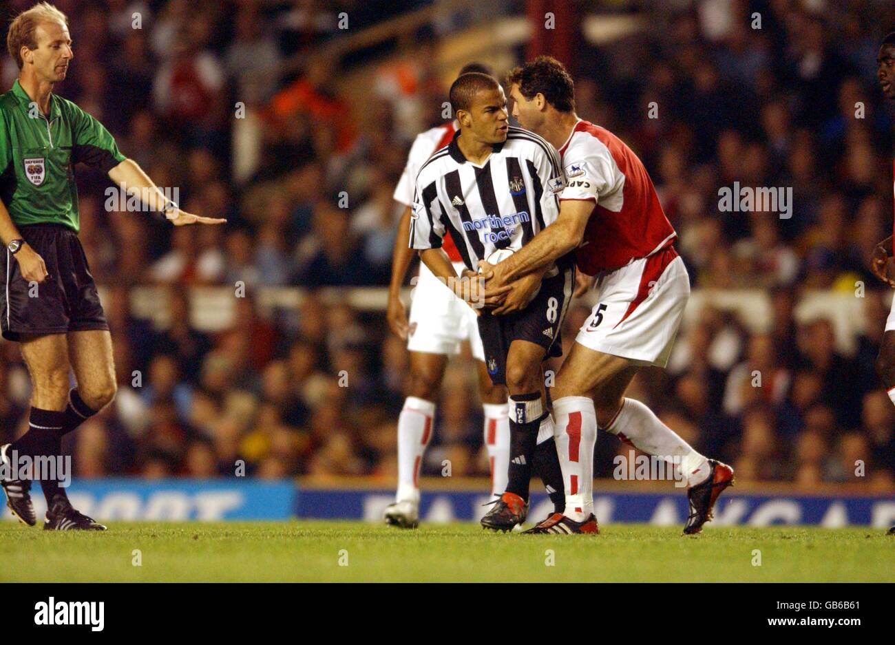 Arsenal united keown referee hi-res stock photography and images - Alamy