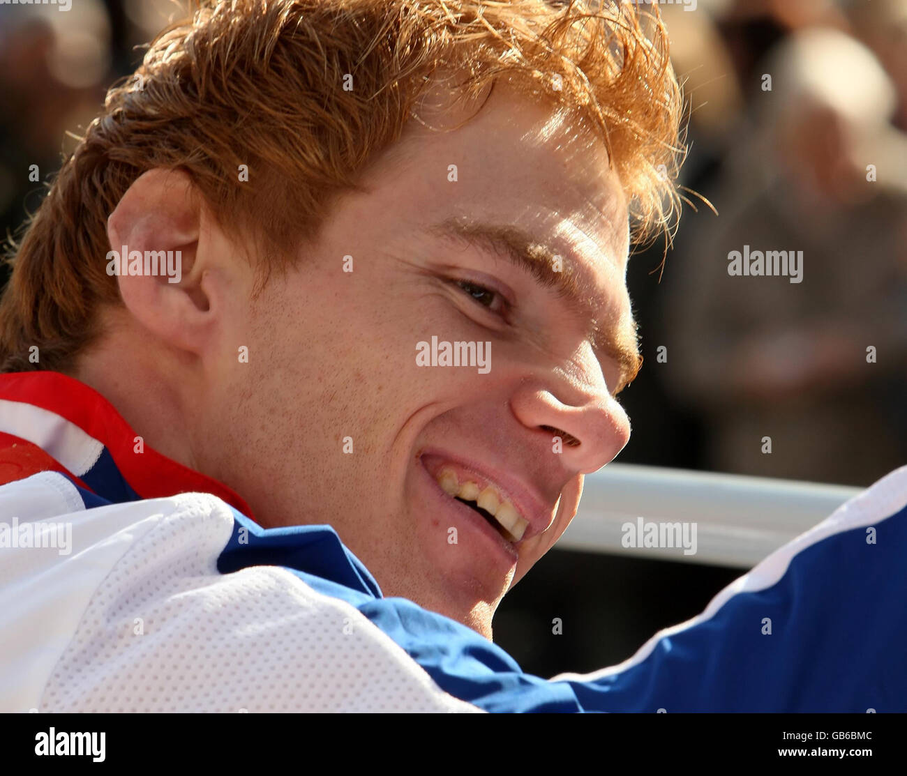 Athlete parade street hi-res stock photography and images - Alamy