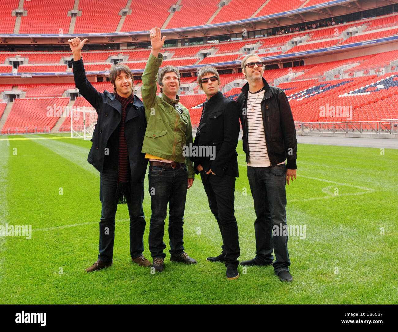 Oasis (from left to right) Gem Archer, Noel Gallagher, Liam Gallagher ...
