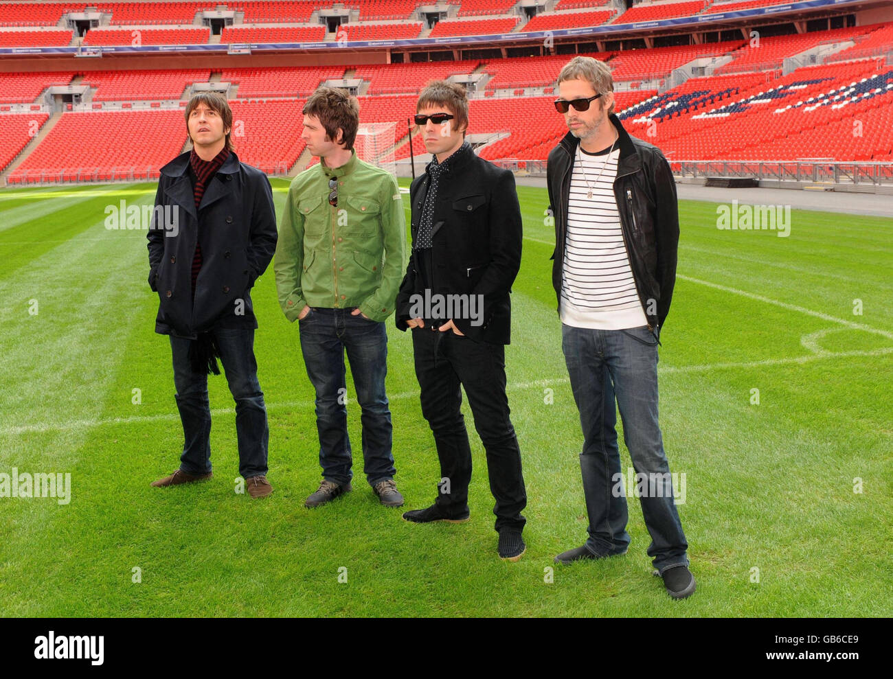 Oasis (from left to right) Gem Archer, Noel Gallagher, Liam Gallagher ...