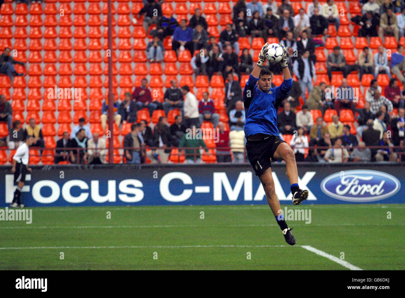 Francesco toldo inter hi-res stock photography and images - Alamy