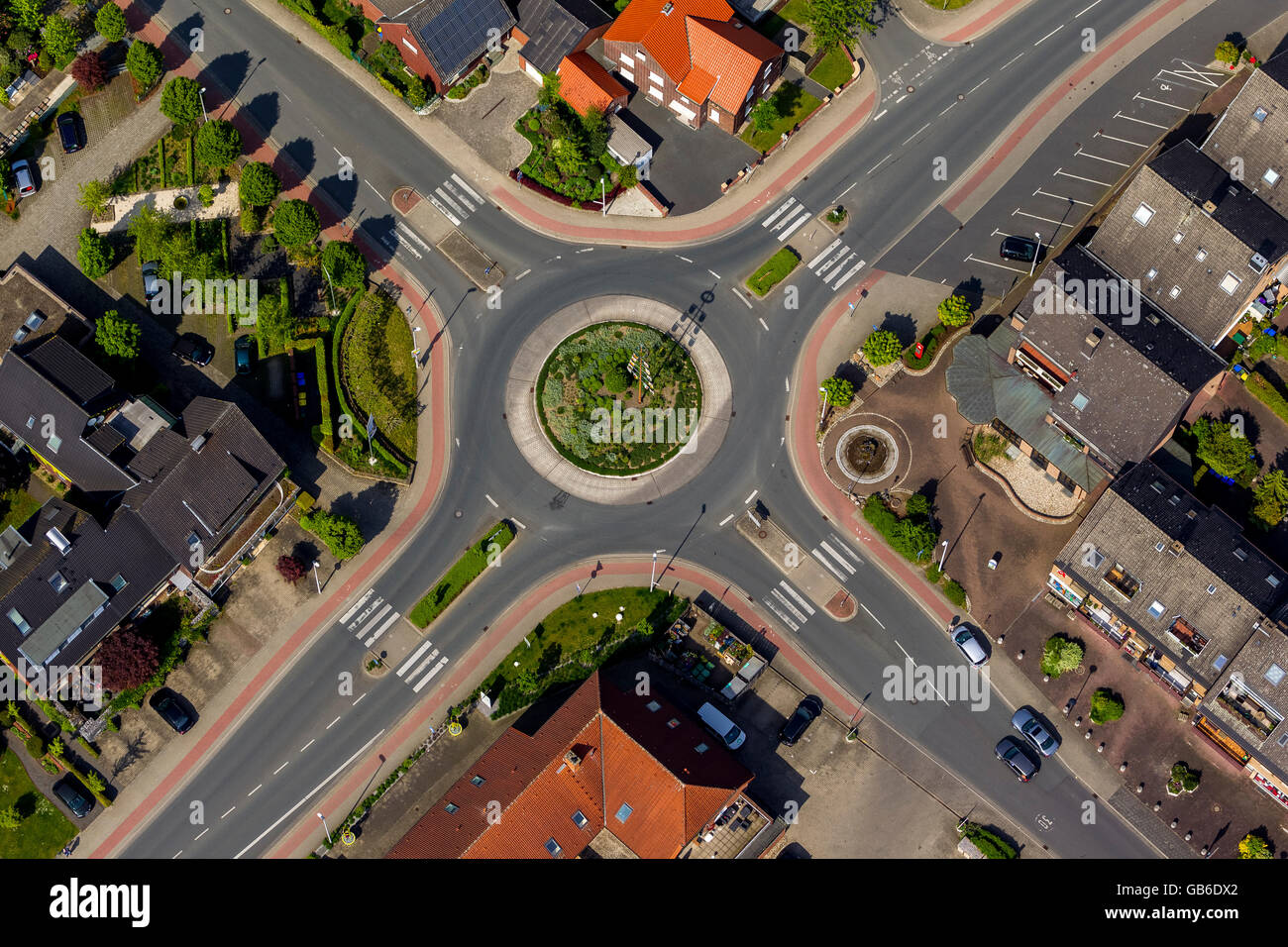 Road roundabout hi-res stock photography and images - Alamy