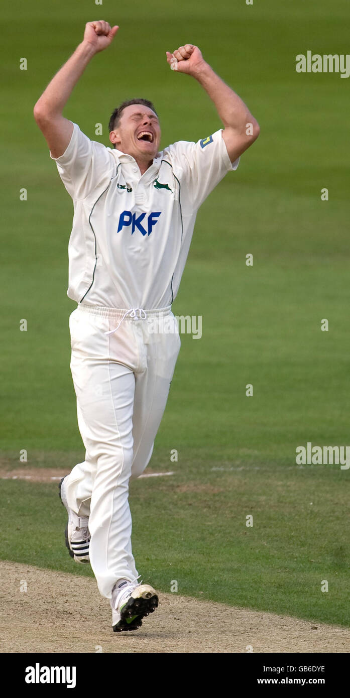 Nottinghamshire's Darren Pattinson celebrates bowling Hampshire's Nic ...