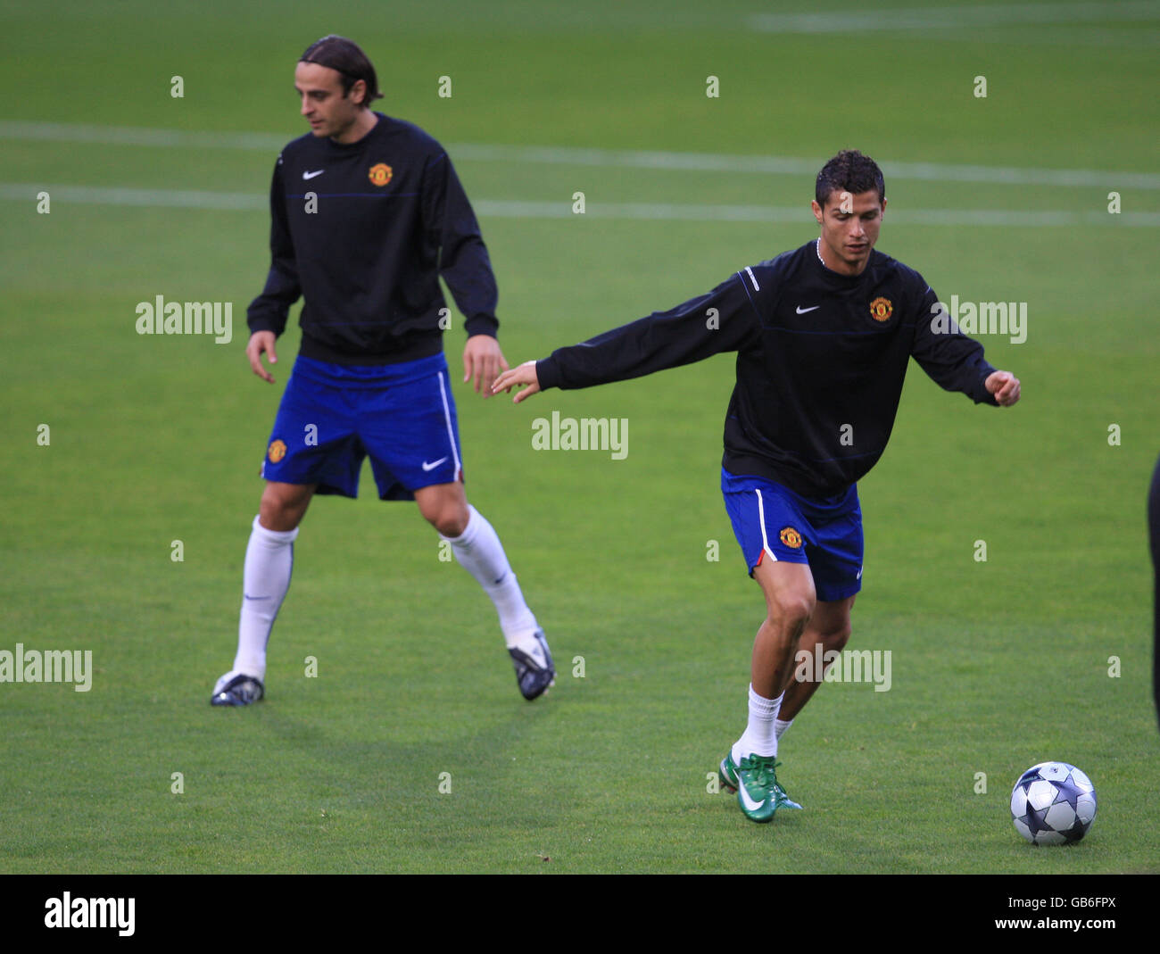 Cristiano ronaldo left hi-res stock photography and images - Alamy