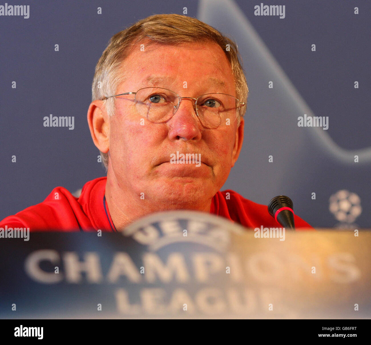 Sport football press conference head head shot alex ferguson hi-res ...