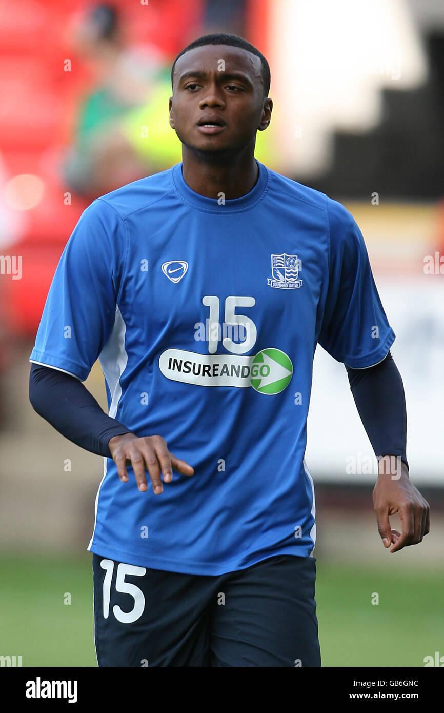 Soccer - Coca-Cola Football League One - Crewe Alexandra v Southend ...