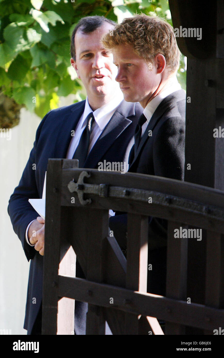 Captain gerald ward memorial service hi-res stock photography and ...