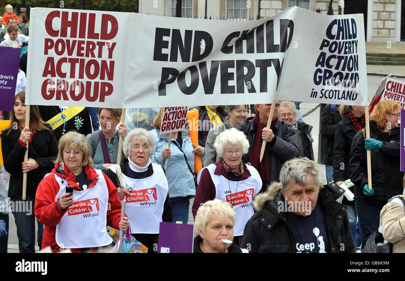 End child poverty uk hi-res stock photography and images - Alamy