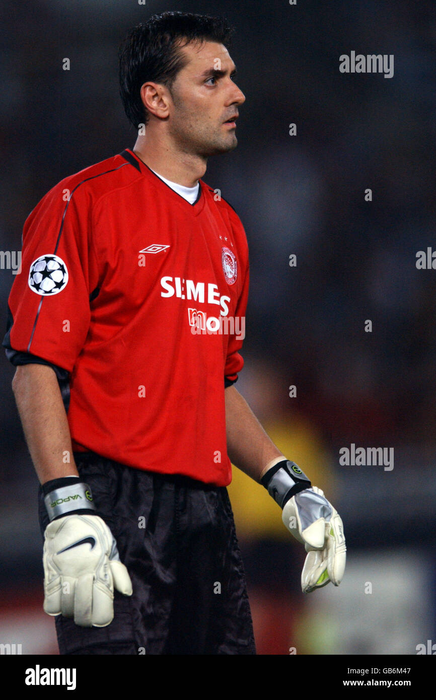 Olympiakos goalkeeper hi-res stock photography and images - Alamy