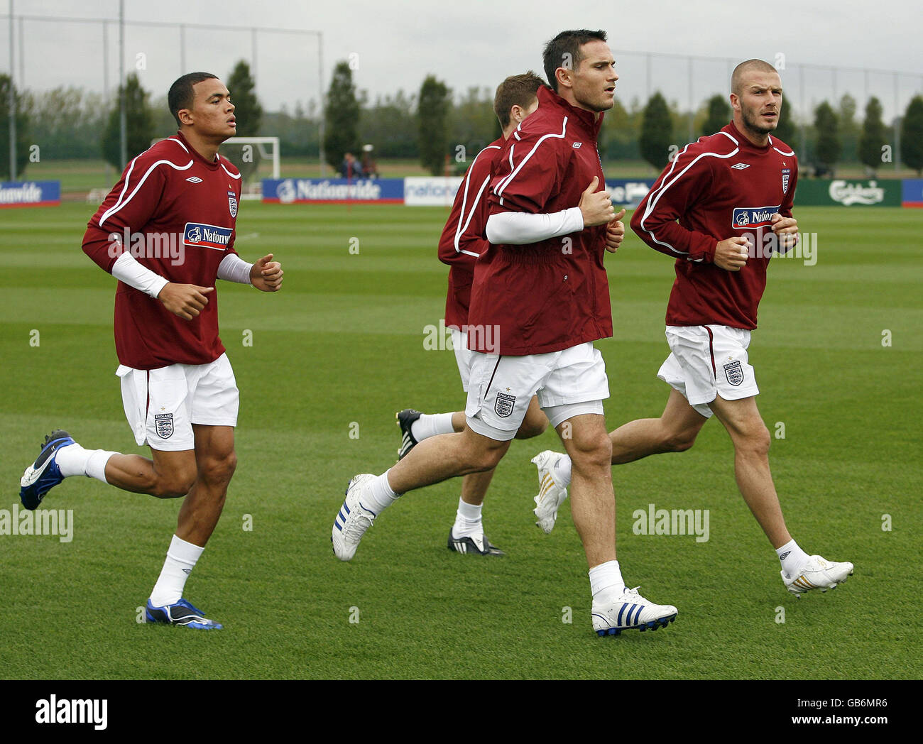 David beckham and jermaine jenas hi-res stock photography and images ...