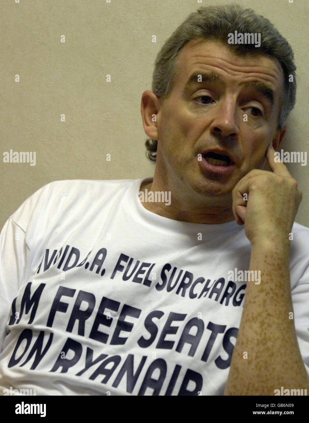 Ryanair boss delivers buoyant economic forecast. Ryanair Chief ...