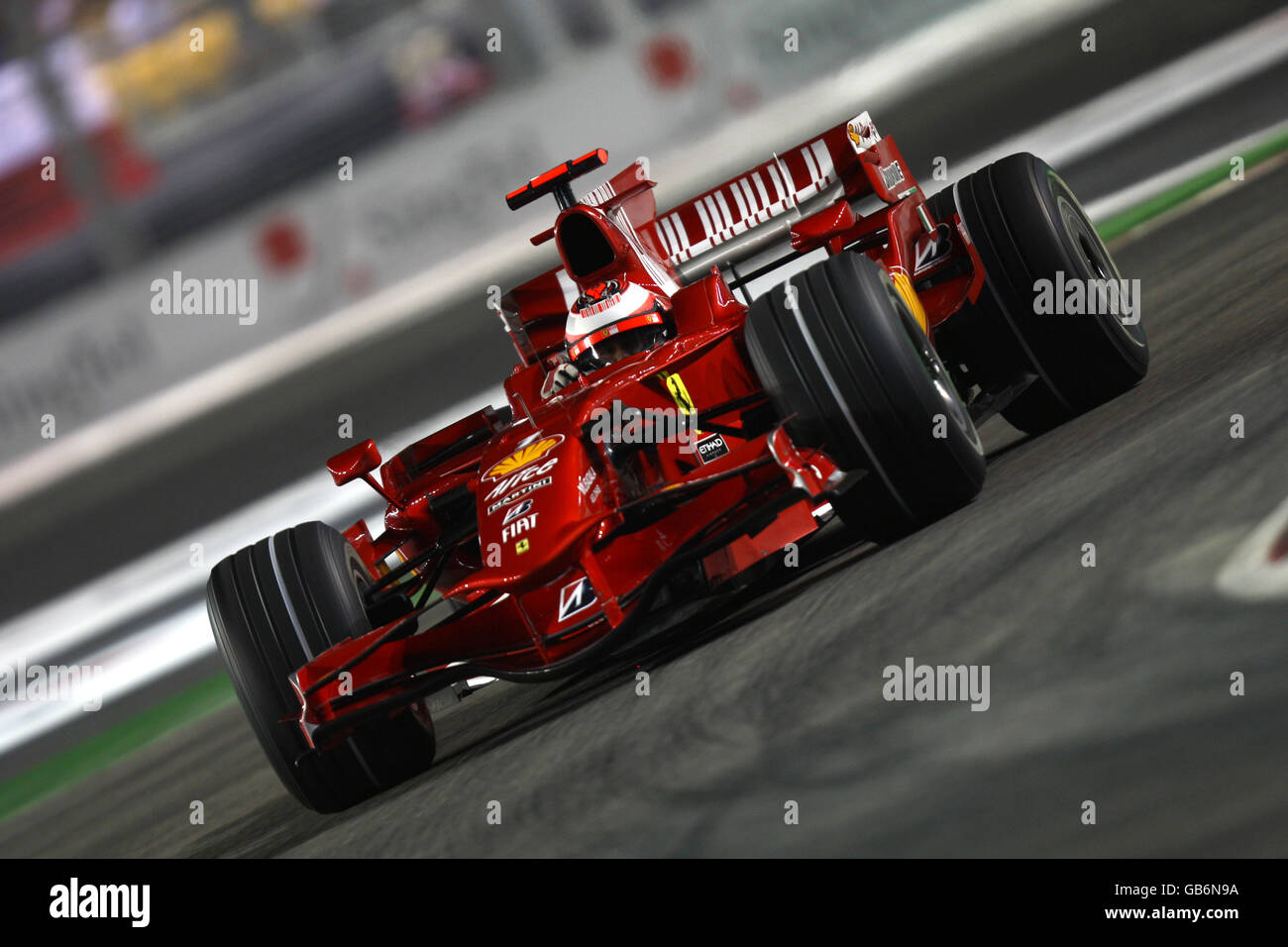 Formula one singtel singapore grand prix hi-res stock photography and ...