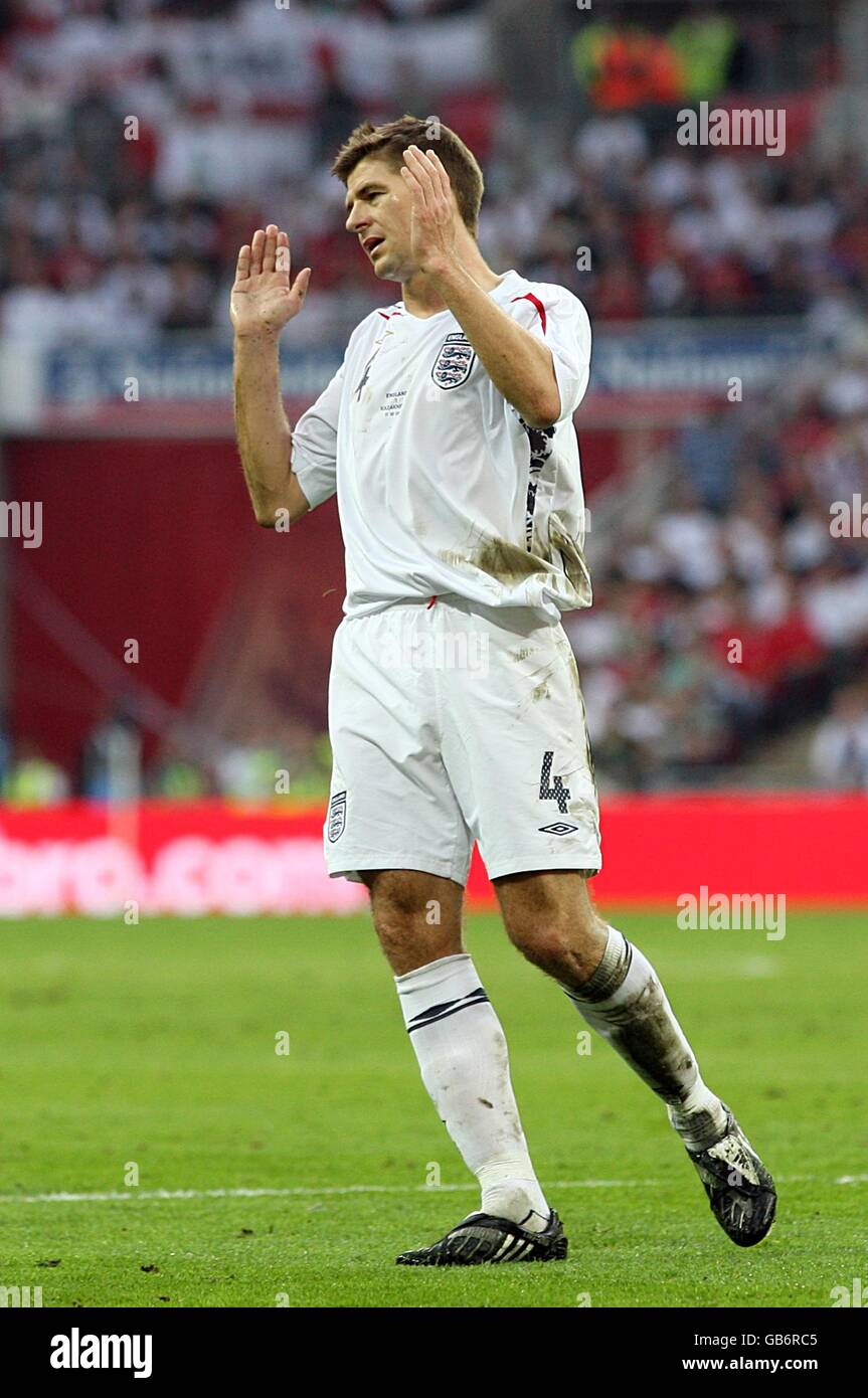 Soccer - FIFA World Cup 2010 - Qualifying Round - Group Six - England v ...